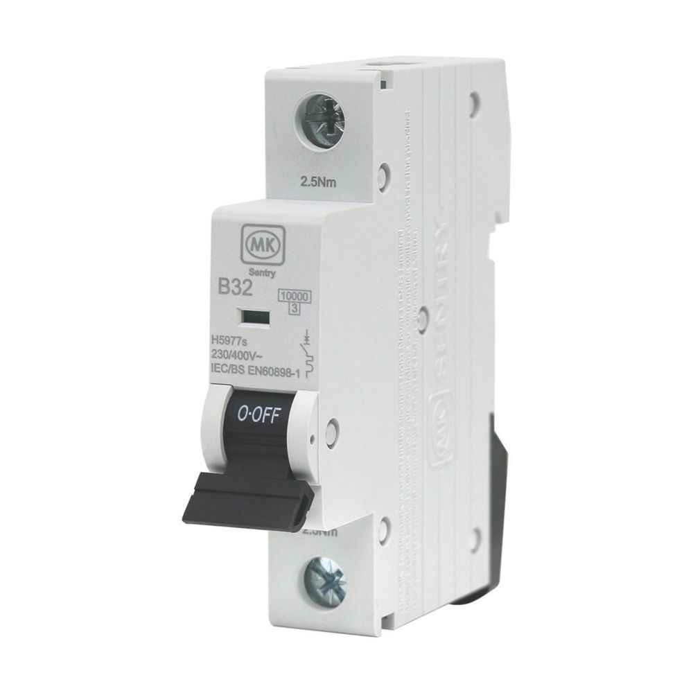 MK Sentry 32A SP B Curve 3-Phase MCB - Screwfix