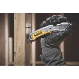 DEWALT DWHT10054-0 Retractable Utility Knife - Screwfix