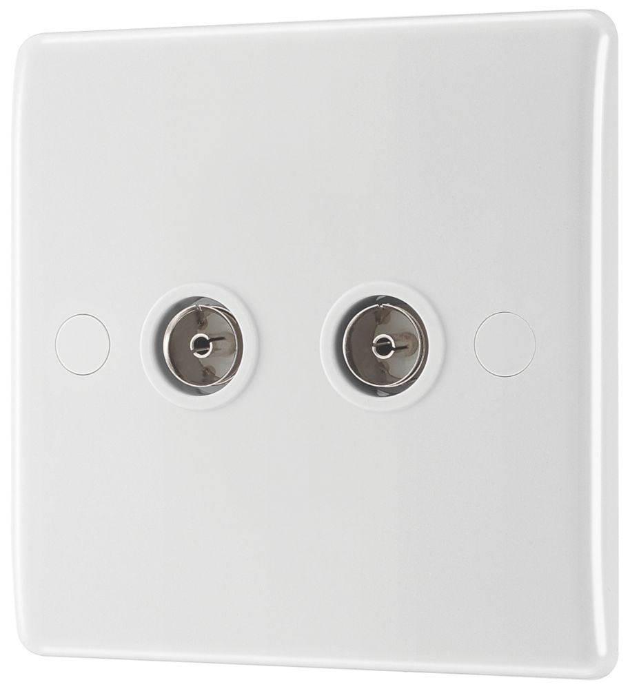 British General 800 Series 2-Gang Coaxial TV / FM Socket White - Screwfix