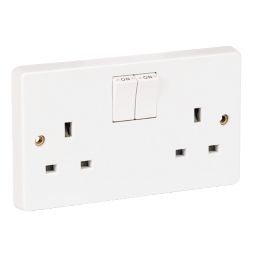 Crabtree Capital 13A 2-Gang SP Switched Plug Socket White - Screwfix