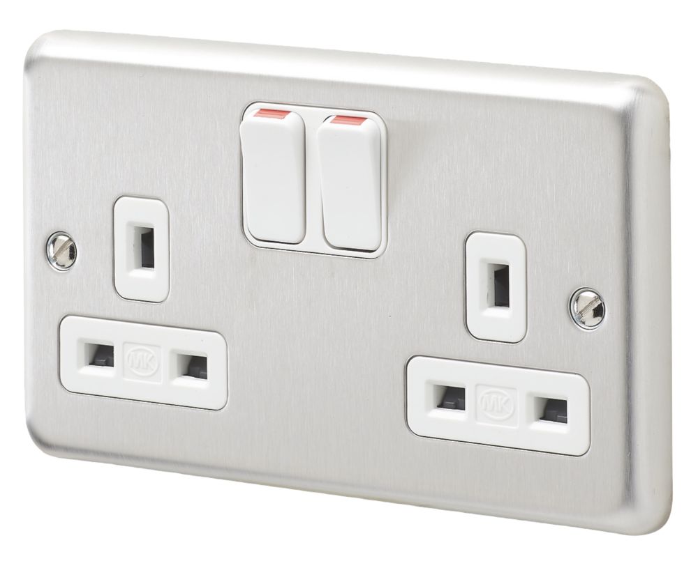 MK Plug Sockets | Switches & Sockets | Screwfix.com