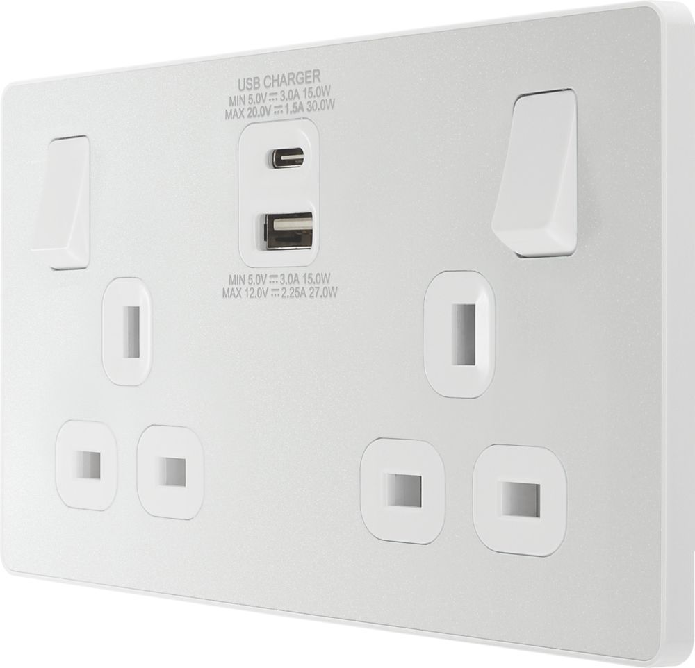 British General Evolve 13A 2-Gang SP Switched Socket + 3A 2-Outlet Type ...