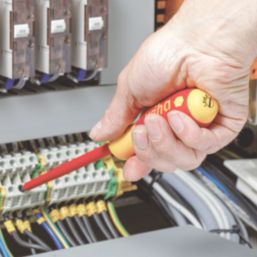 Wiha VDE Electricians Tool Set 8 Pieces - Screwfix