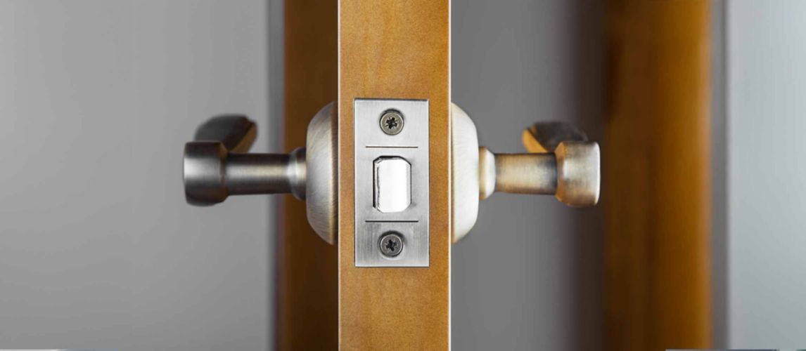 Different Door Latch Types & Their Uses | Screwfix