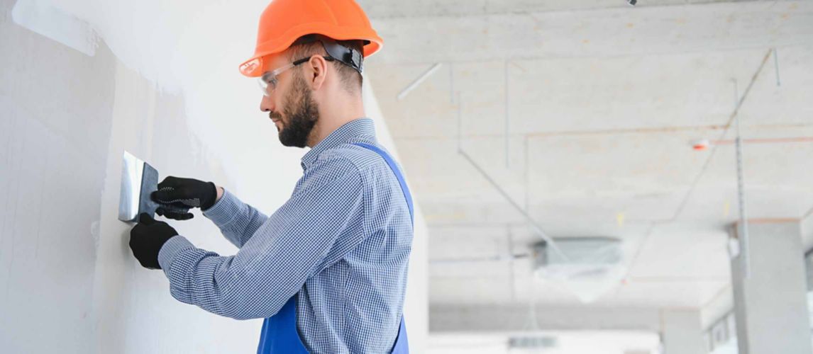 How to Plaster a Wall: A Step-by-Step Guide | Screwfix