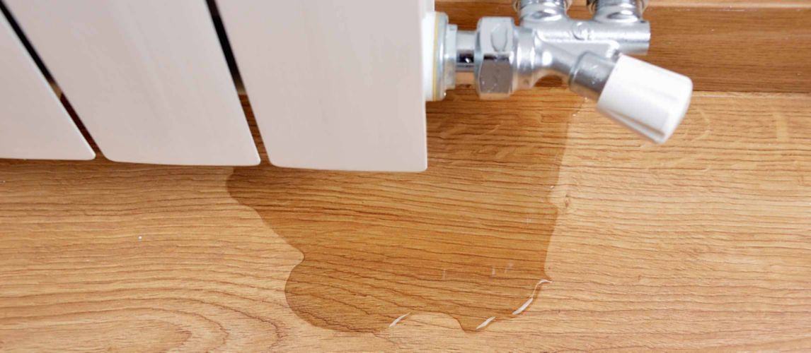 How to Fix a Leaking Radiator | Screwfix