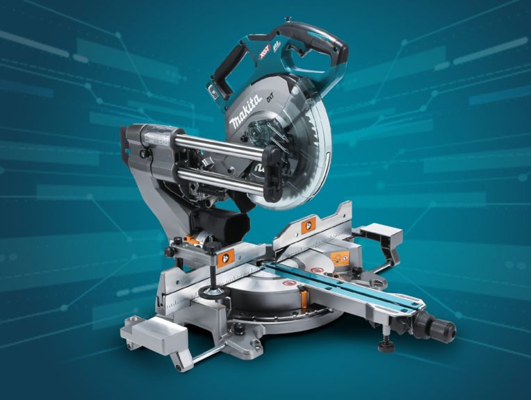 Makita 40V XGT | Screwfix